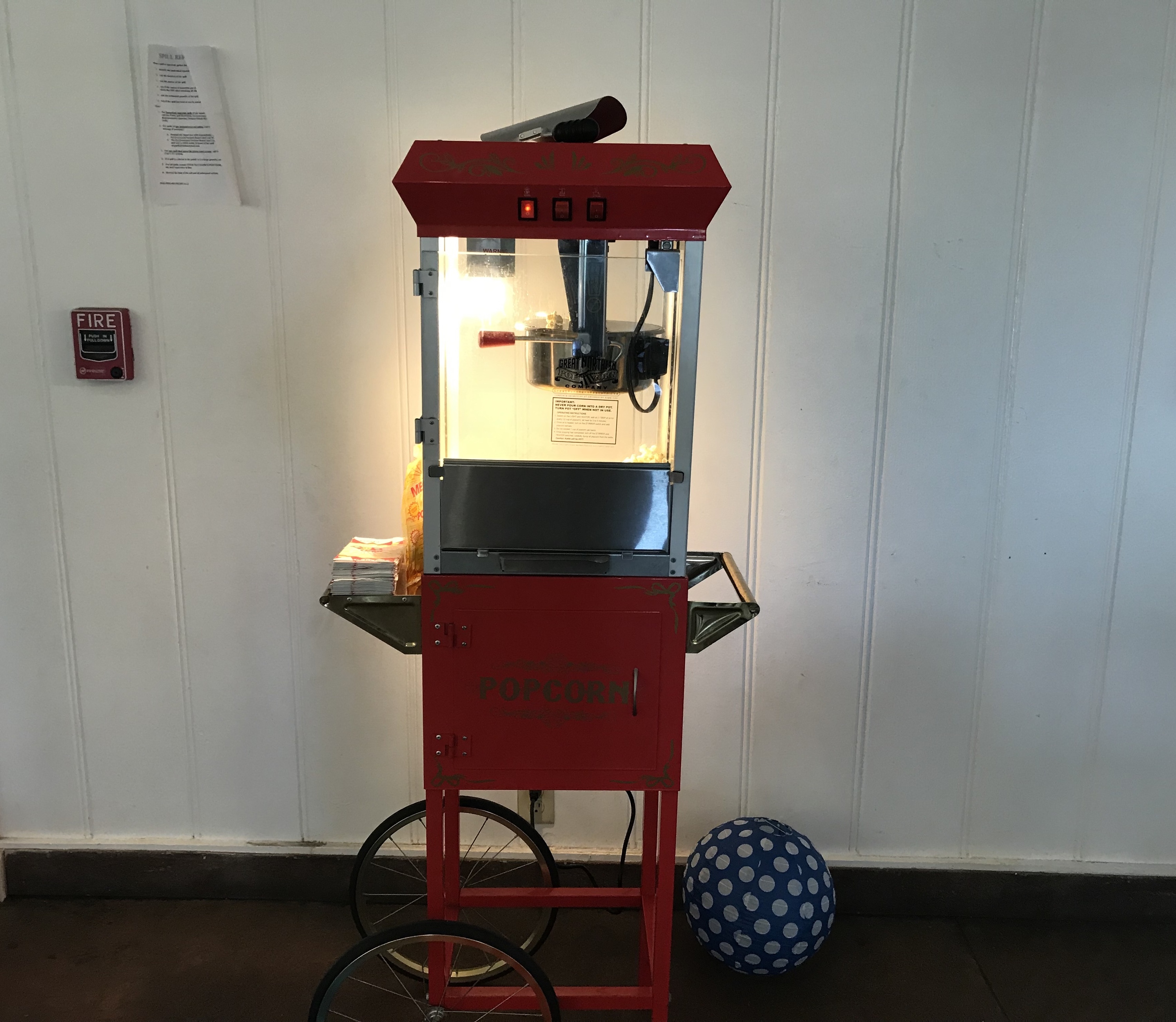 Popcorn Machine w/ Cart | Bounce Universe Party Rentals, LLC | bounce ...