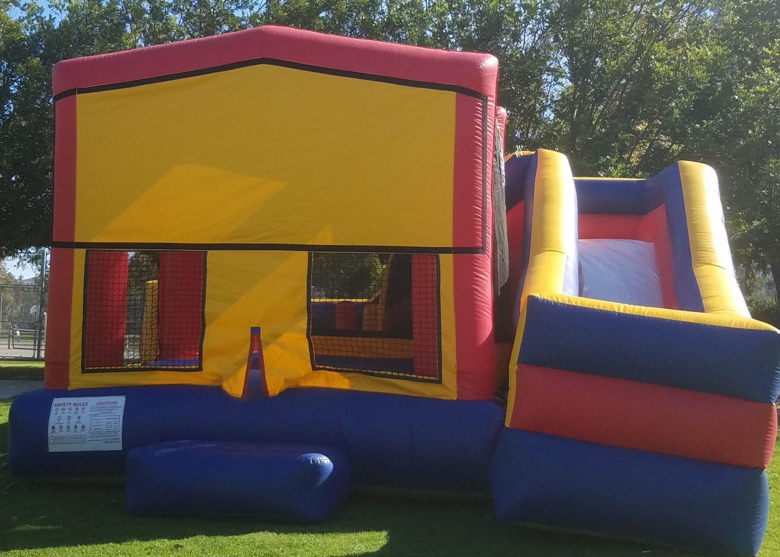 Blue Red Combo C4 | Jolly Jumps | inflatable rentals in Agoura Hills, CA