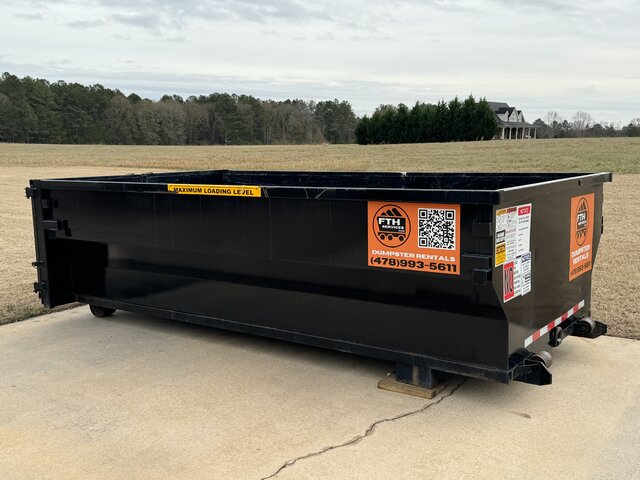 13-Yard Roll Off Dumpster Rental in Forsyth | FTH Services