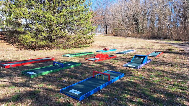 6 Hole Mini Golf Course Rental