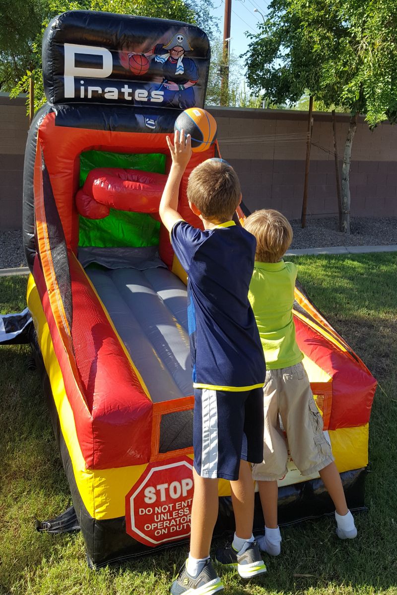 Inflatable basketball game for Arizona Residents to have fun with.