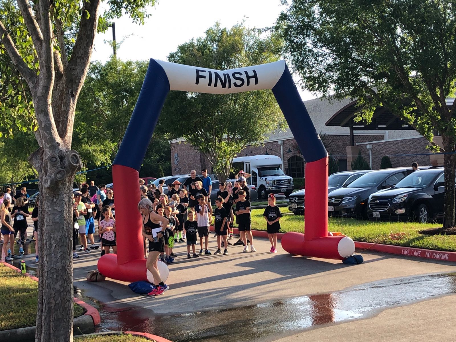 Start and Finish Line Inflatable Archway Bounce House & Party Rentals ...